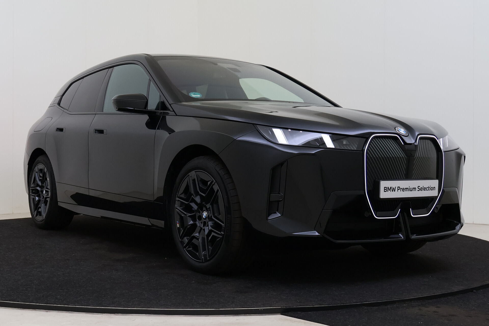 BMW iX xDrive45 M Sport / Soft-Close / Stoelventilatie / Adaptief ...