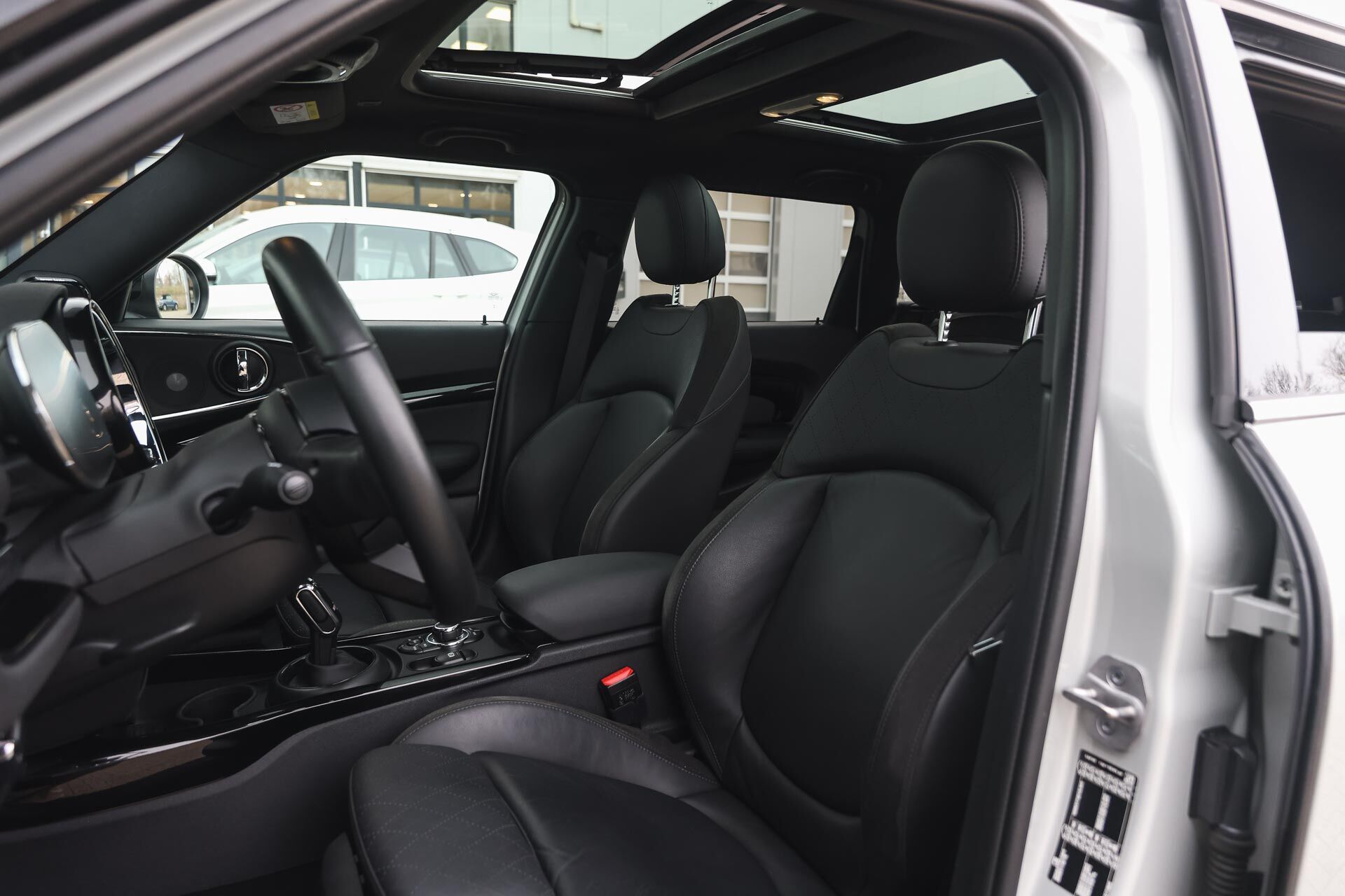 MINI Clubman Cooper Classic Automaat / Panoramadak / Achteruitrijcamera ...