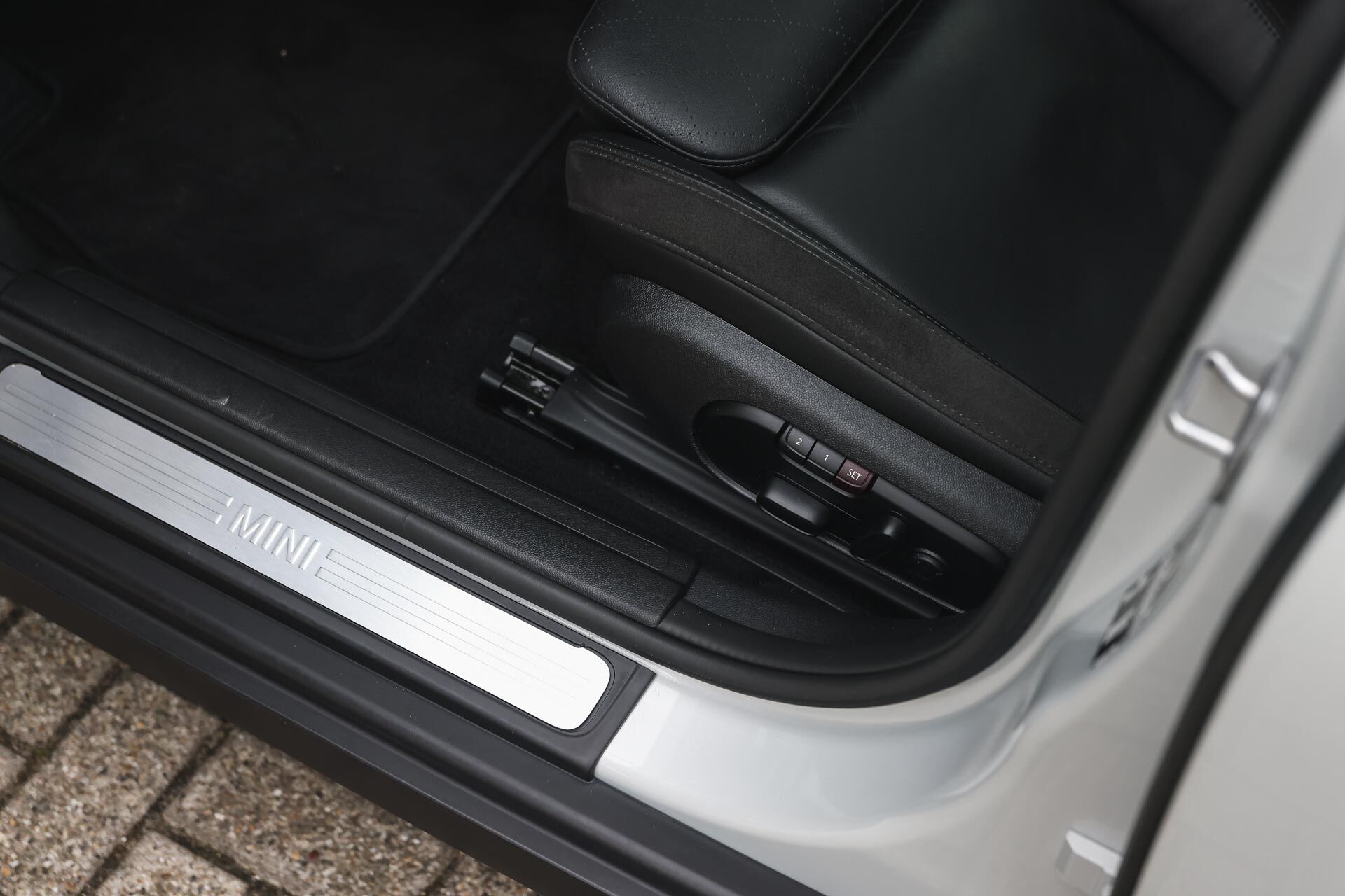 MINI Clubman Cooper Classic Automaat / Panoramadak / Achteruitrijcamera ...