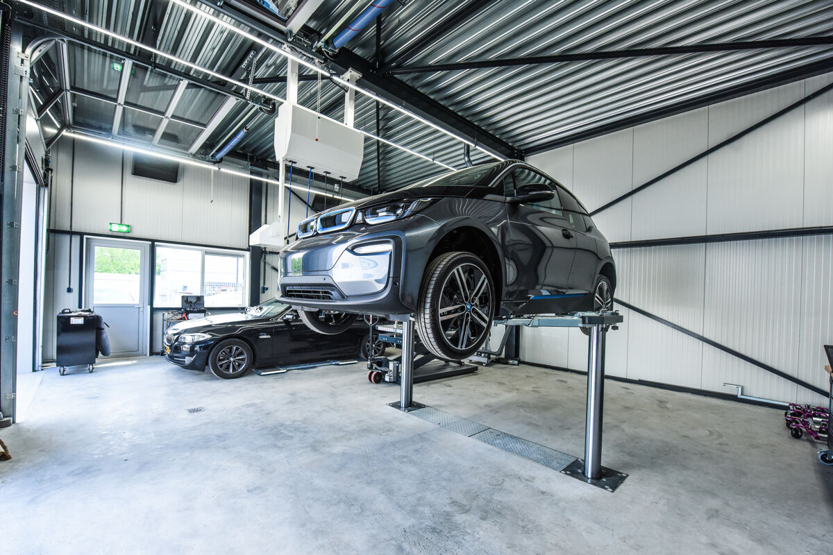 Van Hooff • Dé Officiële BMW Dealer van Brabant