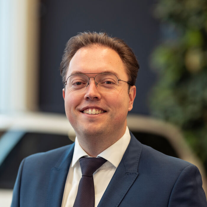 Van Hooff BMW | Ons Team & Contact